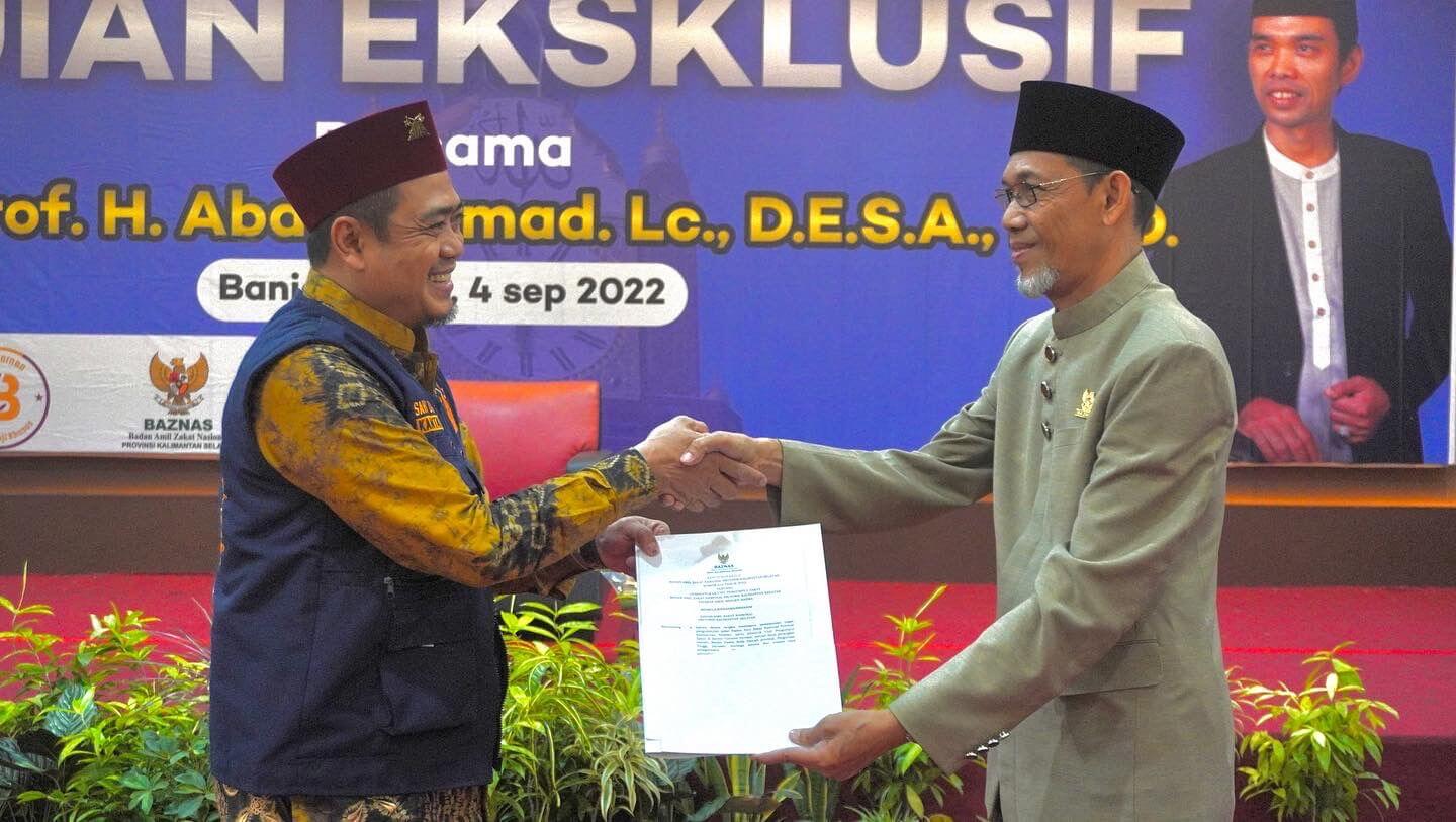 Ustadz Abdul Somad Saksikan Penyerahan SK UPZ BAZNAS Kalsel Yayasan ...