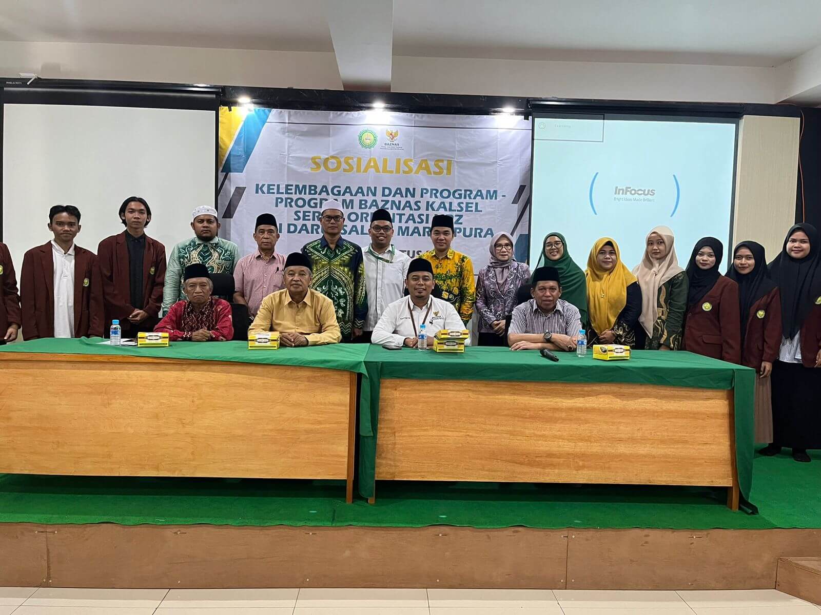 BAZNAS Kalsel Serahkan SK UPZ, IAI Darussalam Martapura Siap Optimalkan ...