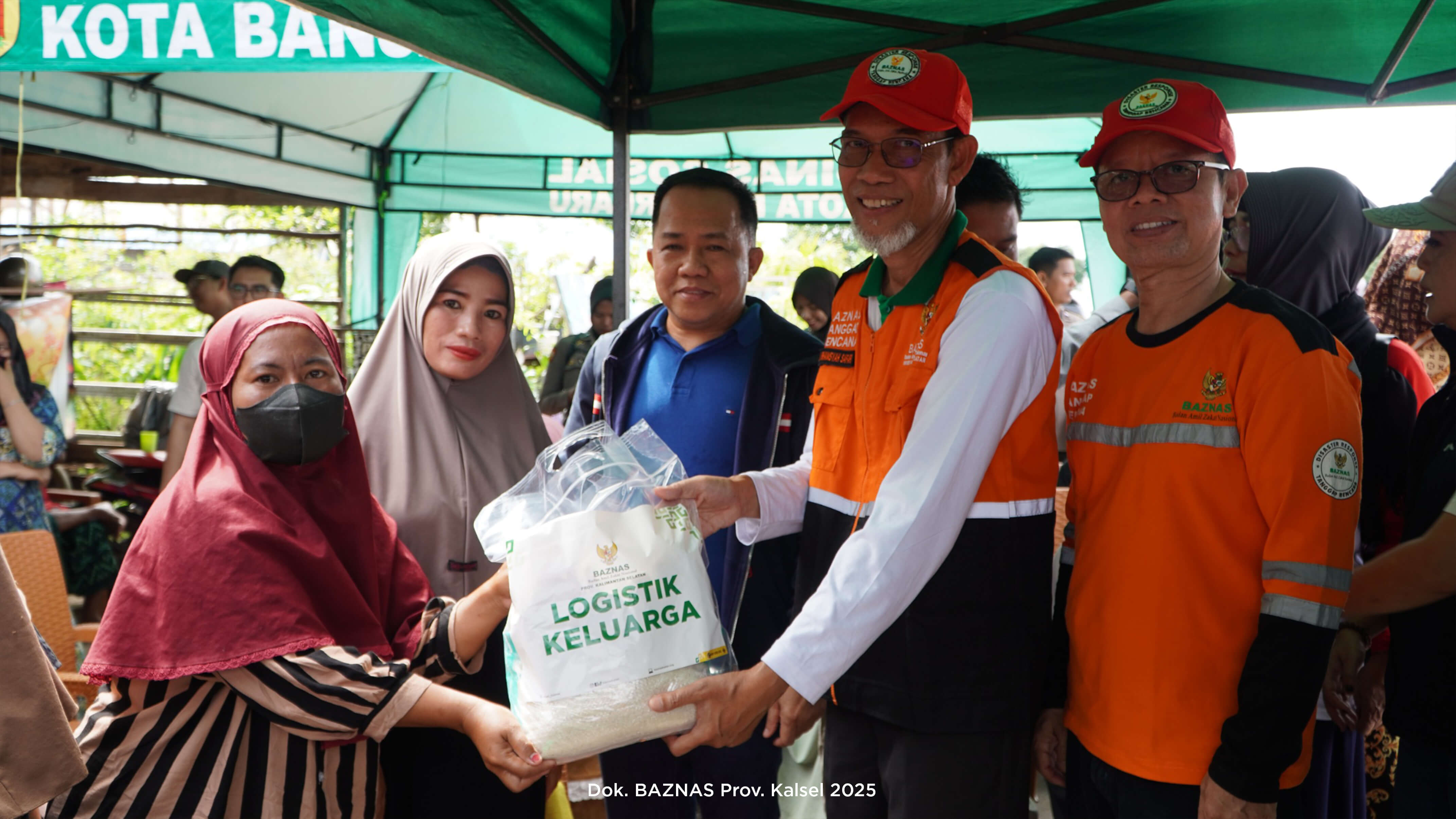 BAZNAS Kalsel Salurkan Bantuan untuk Korban Banjir di Landasan Ulin ...