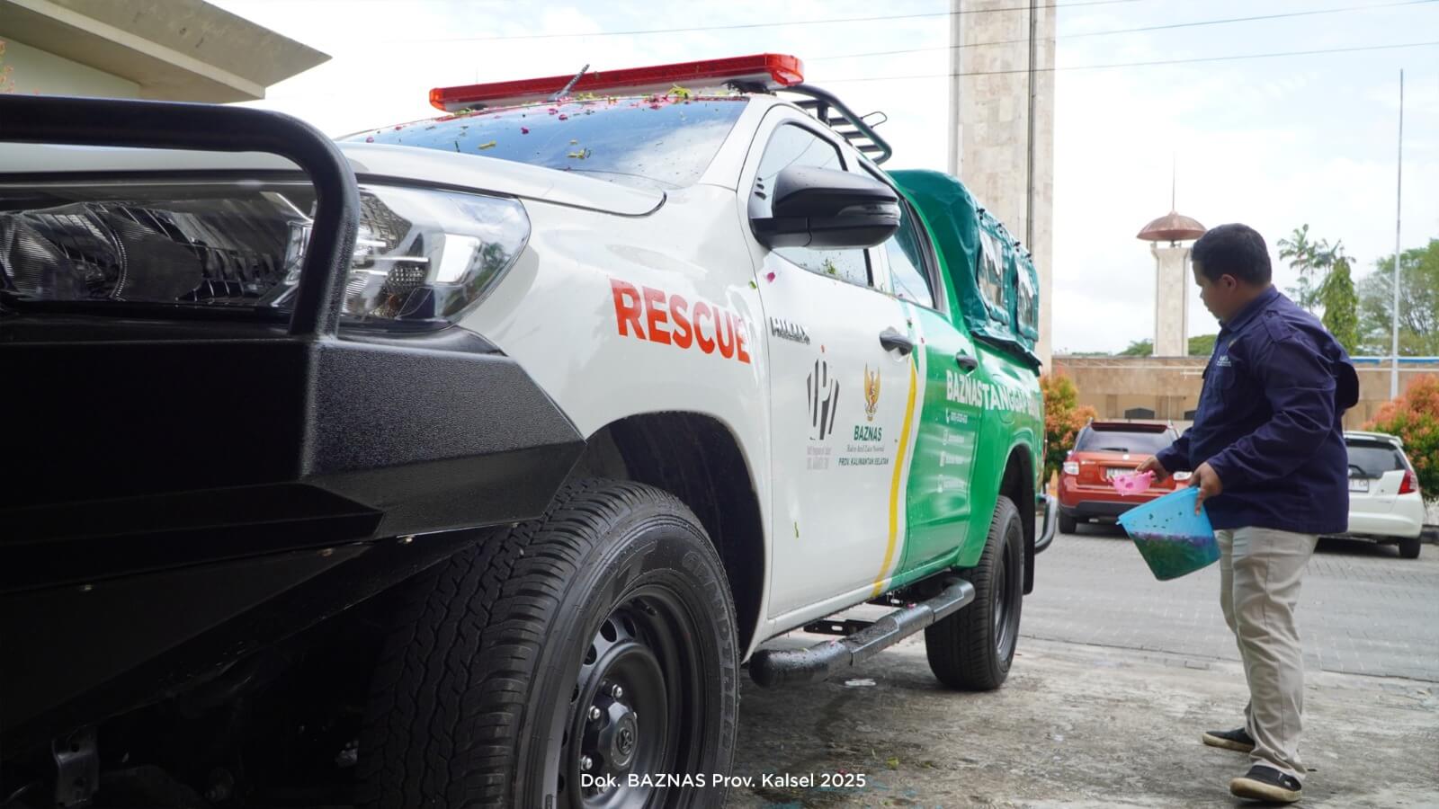 Perkuat Mitigasi Bencana, BAZNAS Kalsel Terima Mobil Operasional Rescue ...
